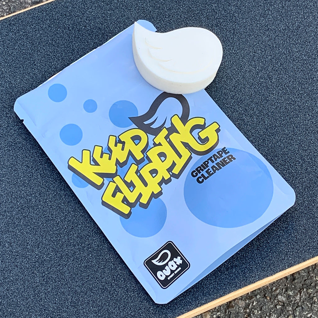 QUAX Keep Flippin Limpiador de lija - Griptape Cleaner – Furtivo ...